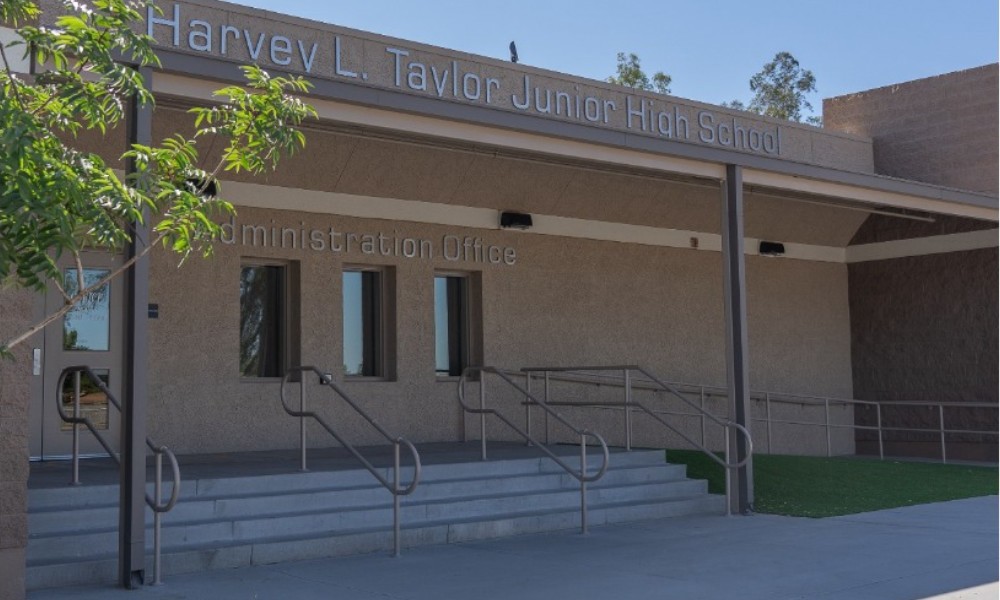 Taylor Jr High necesita recompensas por comportamiento positivo - JustServe