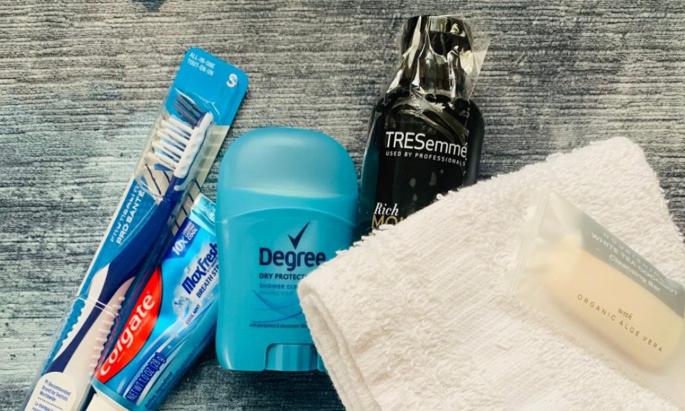 Lunchtime Bath towel and hygiene items - JustServe